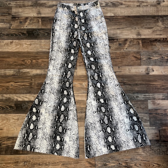 Skylar + Madison | Pants & Jumpsuits | Skylar Madison Snake Skin Flare ...